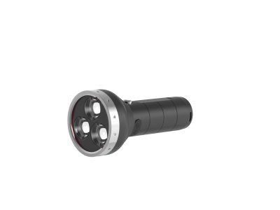 MT18: Outdoor flashlight with 3,000 lumens